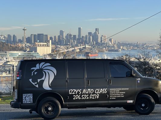 IZZY’S AUTO GLASS - Updated January 2026 - 200 Photos & 17 Verified ...