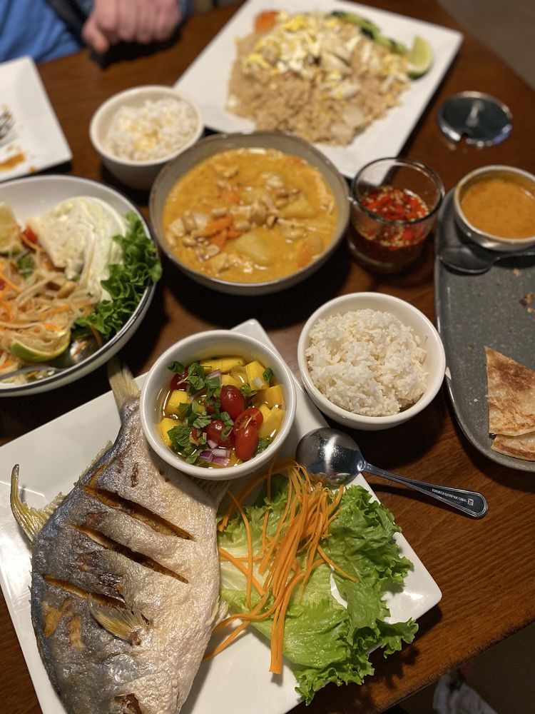 EAT THAI - Updated December 2025 - 97 Photos & 39 Reviews - 565 W Bay ...