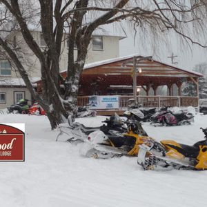 RIVERVIEW ESTATE BY BROPHY - Updated September 2024 - 72 Photos - 1650 ...