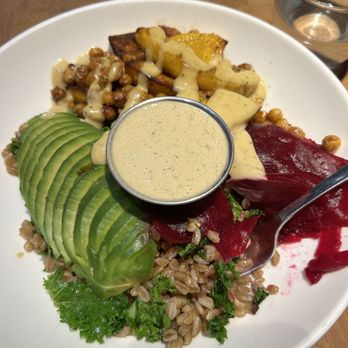 COMMONWEALTH CAFE - Updated September 2024 - 771 Photos & 614 Reviews ...