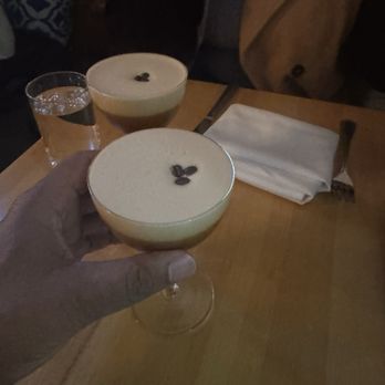 THE WHITE BULL - Updated June 2025 - 1022 Photos & 476 Reviews - 123 E ...