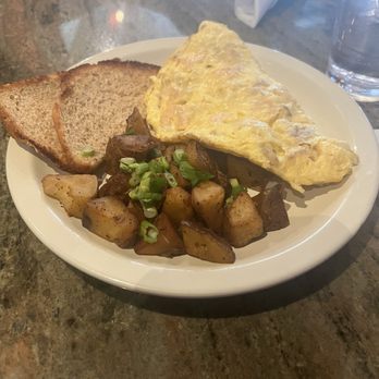 OLDE TOWNE INN - Updated November 2025 - 387 Photos & 664 Reviews ...