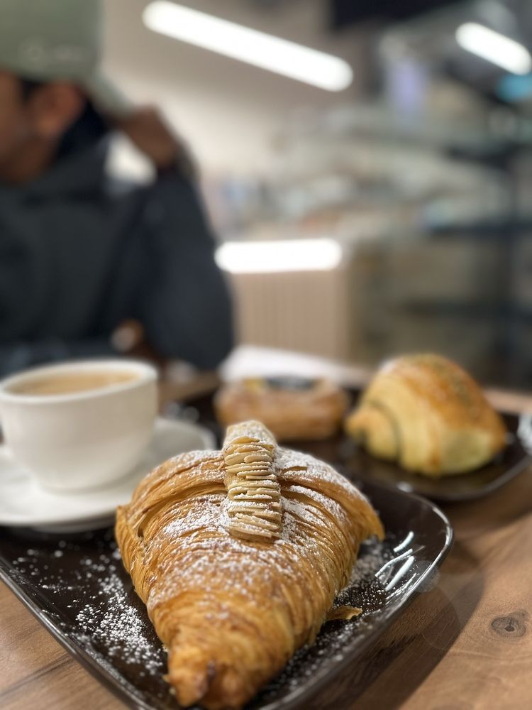 MONDERIE BAKE SHOP - Updated December 2025 - 34 Photos - 3450 Platinum ...