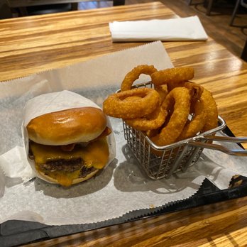 THE LIBRARY TAPHOUSE & KITCHEN - Updated December 2024 - 27 Photos & 25 ...