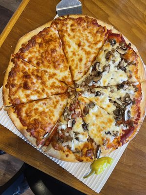 BOXCAR PIZZA - Updated December 2025 - 18 Photos - 105 N Randolph St ...
