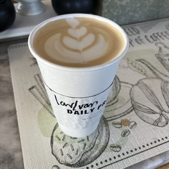 DAILY PROJECTS CAFE & EATERY - Updated October 2024 - 214 Photos & 291 ...