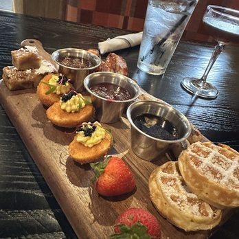 ALE & IVY - Updated July 2024 - 142 Photos & 92 Reviews - 305 Sawdust ...