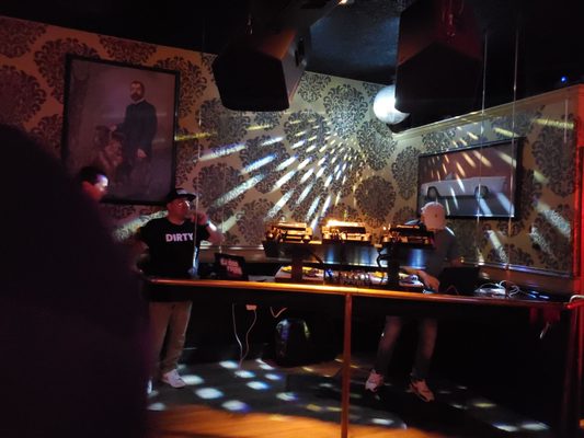 CARDIFF & COCKTAILS - Updated December 2025 - 98 Photos & 474 Reviews ...