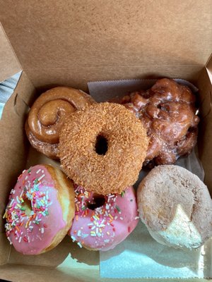 COUNTRY DONUTS - Updated June 2024 - 63 Photos & 279 Reviews - 3091 US ...