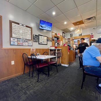 HOWE RESTAURANT - Updated May 2024 - 63 Photos & 116 Reviews - 5385 N ...