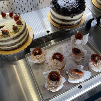 HI BAKERY - Updated September 2024 - 318 Photos & 109 Reviews - 2037 E ...