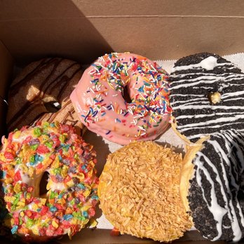 GROUNDS DONUT HOUSE - Updated May 2025 - 331 Photos & 95 Reviews - 35 ...