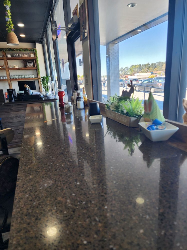 Angie's Cafe, Stockbridge | Roadtrippers