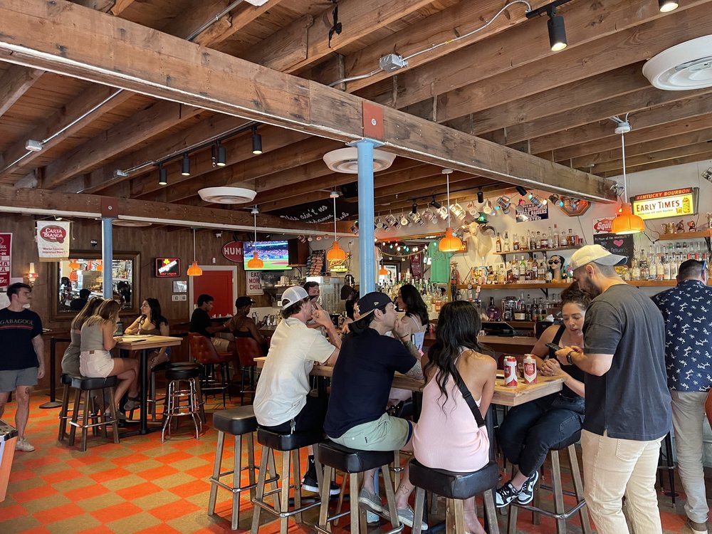 EZ’S LIQUOR LOUNGE - 38 Photos & 31 Reviews - 3302 White Oak Dr ...