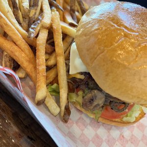 BURGER 82 - 103 Photos & 120 Reviews - 880 W Exchange Pkwy, Allen ...