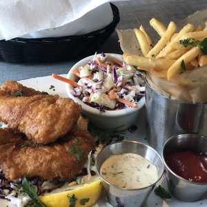 LURE FISH HOUSE - 2557 Photos & 2242 Reviews - Seafood - 259 W Ventura ...