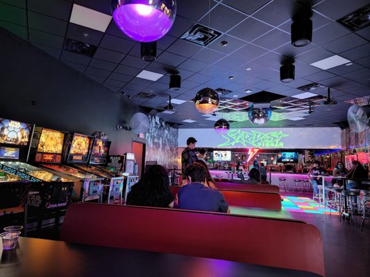 STARDUST PINBAR - 168 Photos & 122 Reviews - 401 W Van Buren St ...