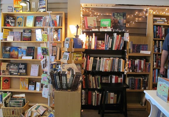 THE CORNER BOOKSTORE - Updated October 2025 - 16 Photos - 106 Village ...
