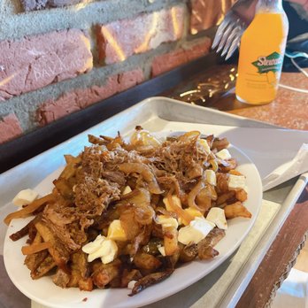 POUTINE CENTRALE - Updated January 2025 - 230 Photos & 176 Reviews ...