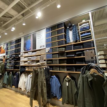 UNIQLO - Updated June 2025 - 61 Photos & 22 Reviews - 4425 La Jolla ...