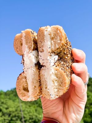 THB BAGELRY & DELI OF LOCUST POINT - Updated October 2025 - 47 Photos ...