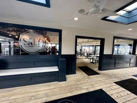 SALT ON THE WATER - Updated June 2024 - 833 Photos & 640 Reviews - 3100 ...