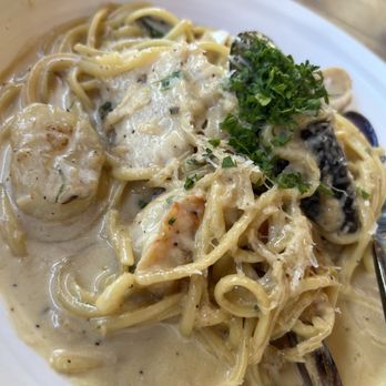 LEFT COAST SEAFOOD & MARKETPLACE - Updated June 2025 - 126 Photos & 139 ...