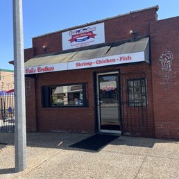 VAILS BROTHERS RESTAURANT & FOOD TRUCK - Updated October 2025 - 46 ...