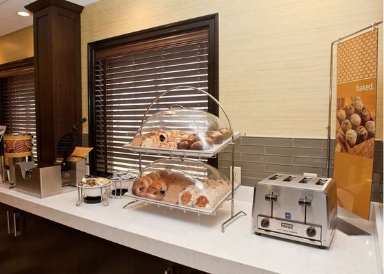 HAMPTON INN RIDGEFIELD PARK - 124 Photos & 45 Reviews - 100 Route 46 E ...