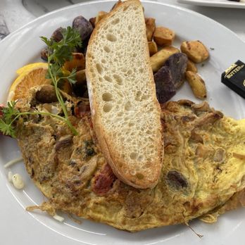 SWEET MAPLE - Updated August 2024 - 7666 Photos & 4899 Reviews - 2101 ...