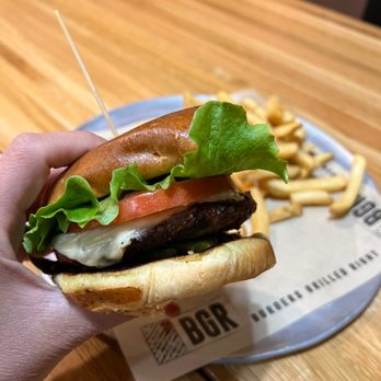 BGR BURGERS GRILLED RIGHT - Updated April 2025 - 226 Photos & 304 ...