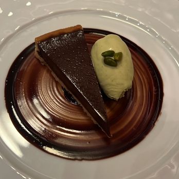 ESSENTIAL BY CHRISTOPHE - Updated December 2024 - 468 Photos & 85 ...