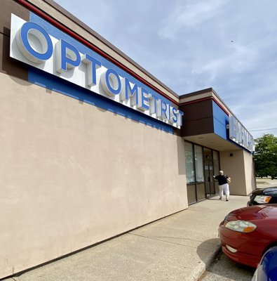 GOODWILL INDUSTRIES - Updated December 2025 - 42 Photos & 16 Reviews ...