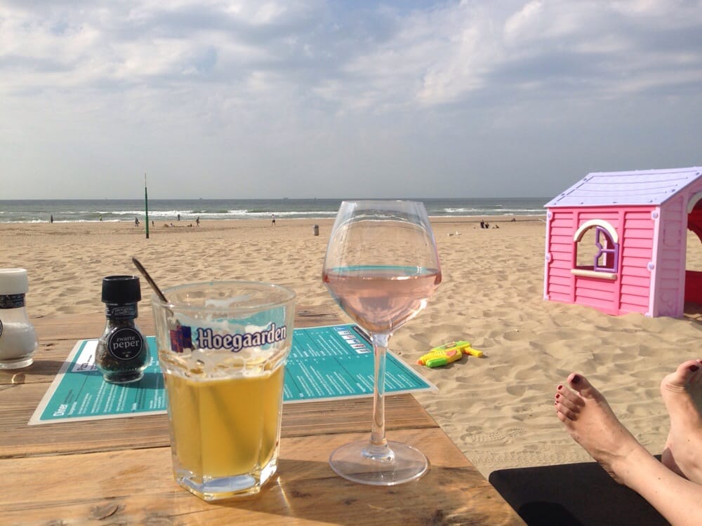 STRANDTENT SOOMERS - Updated June 2025 - Strandweg 57, Scheveningen ...