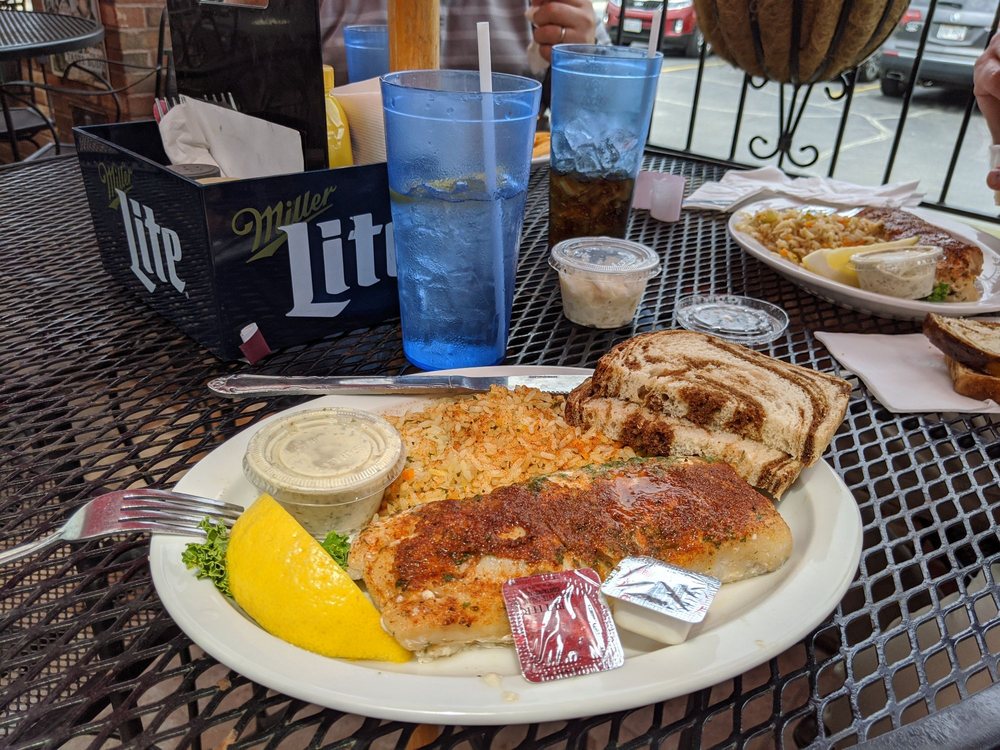 BUTLER INN - 53 Photos & 94 Reviews - 12400 W Hampton Ave, Butler, WI ...