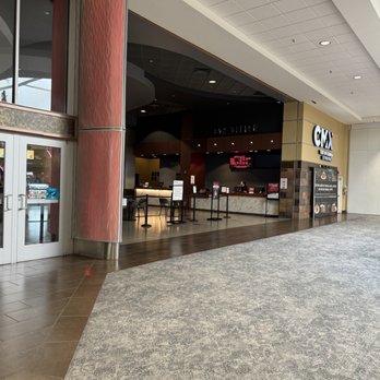 CMX CINEMAS - COUNTRYSIDE 12 - Updated July 2025 - 105 Photos & 120 ...