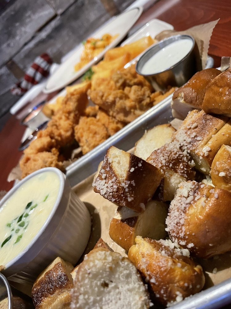 BLACKFINN AMERIPUB - BALLANTYNE - Updated June 2024 - 201 Photos & 197 ...