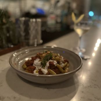 THE WHITE BULL - Updated April 2025 - 999 Photos & 472 Reviews - 123 E ...