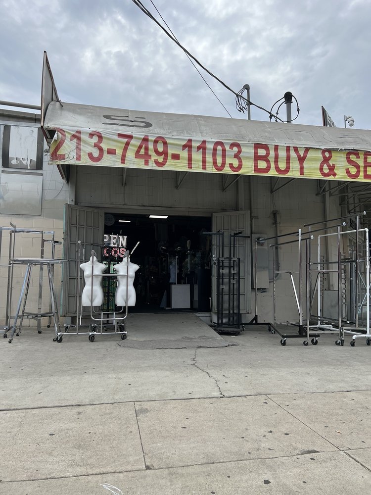 ECONO DISPLAY - Updated July 2025 - 12 Photos - 590 E 16th St, Los ...