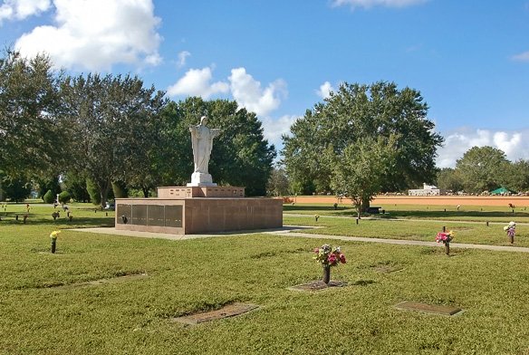 ROBERT TOALE AND SONS FUNERAL HOME AT PALMS MEMORIAL PARK - Updated ...