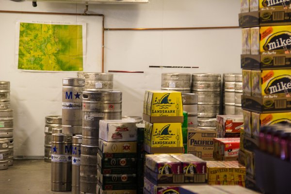 DAVECO BEER, WINE & SPIRITS - 20 Photos & 82 Reviews - 16434 N ...