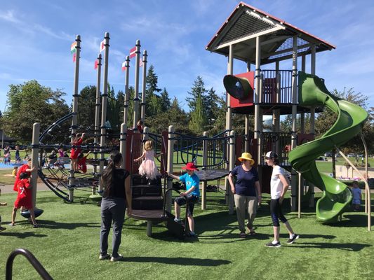 CROSSROADS PARK - 73 Photos & 31 Reviews - 16000 NE 10th St, Bellevue ...