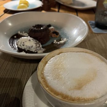 BEACH TREE RESTAURANT BAR AND LOUNGE - Updated March 2025 - 578 Photos ...