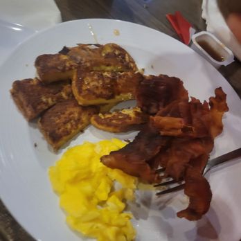 NAPPER TANDY’S PUBLIC HOUSE AND RESTAURANT - Updated May 2025 - 45 ...