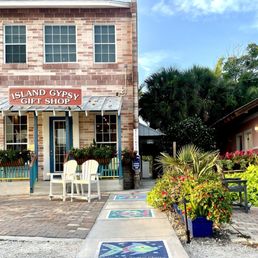 ISLAND GYPSY CAFE & MARINA BAR - Updated January 2025 - 677 Photos ...