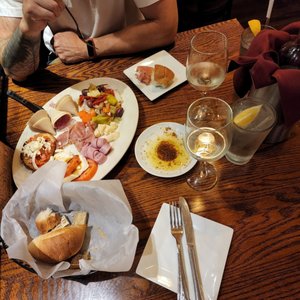 THE OLIVE TREE- ABERDEEN - Updated December 2025 - 365 Photos & 362 ...