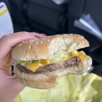 SNO-WHITE DRIVE IN - Updated August 2025 - 161 Photos & 186 Reviews ...