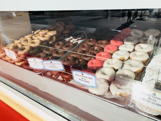 DAN-D-DONUTS & DELI - 78 Photos & 137 Reviews - Donuts - 1147 Harrison ...