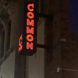 COMMON PUB - Updated July 2025 - 143 Photos & 91 Reviews - 5440 Cass ...