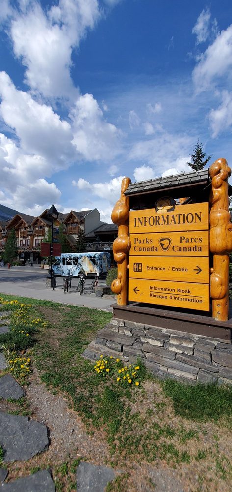 BANFF VISITOR INFORMATION CENTRE - Updated July 2024 - 21 Photos & 11 ...